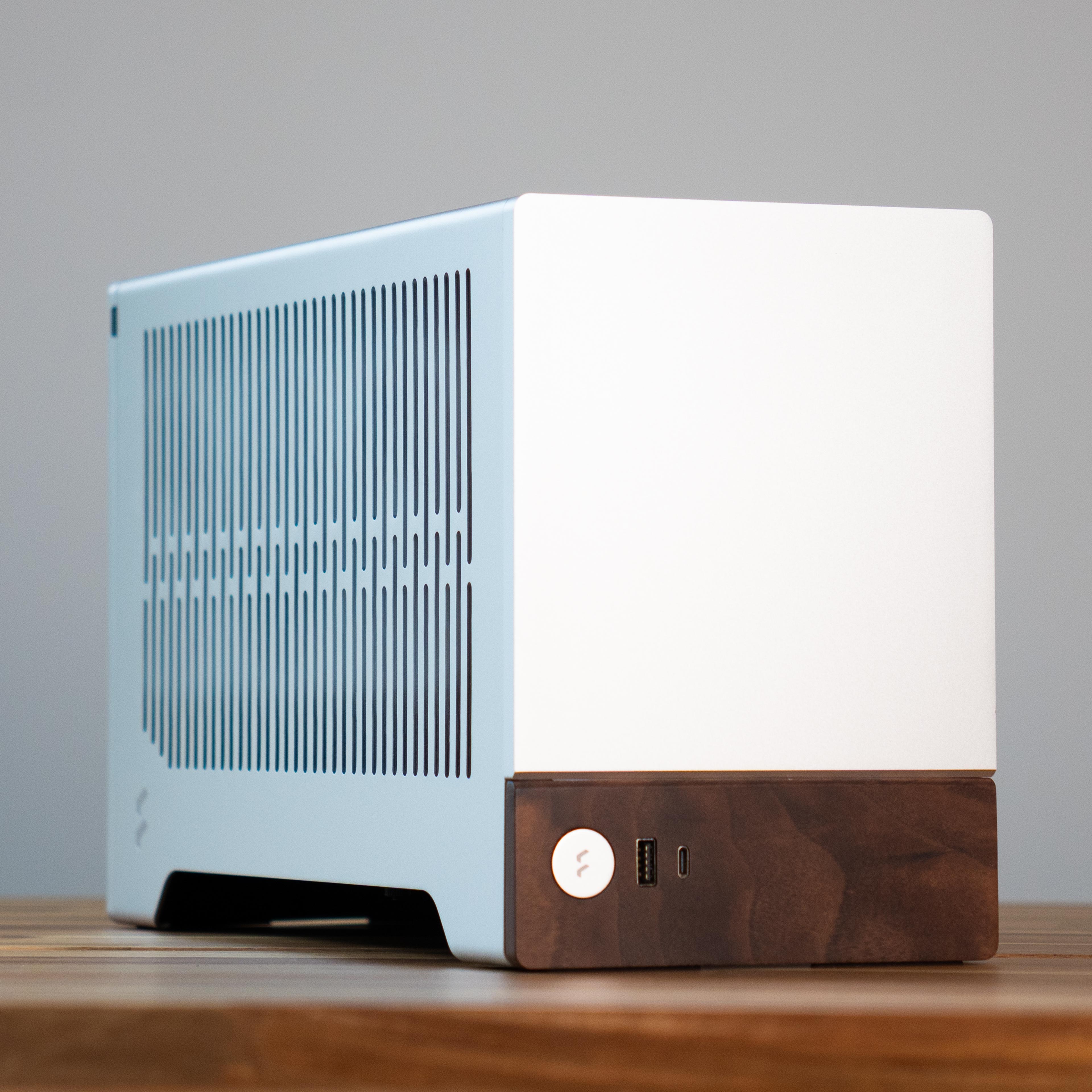 Lumen Two | RTX 5070 12GB + Ryzen 7 7800X3D | Ready-to-Go Gaming PC ...
